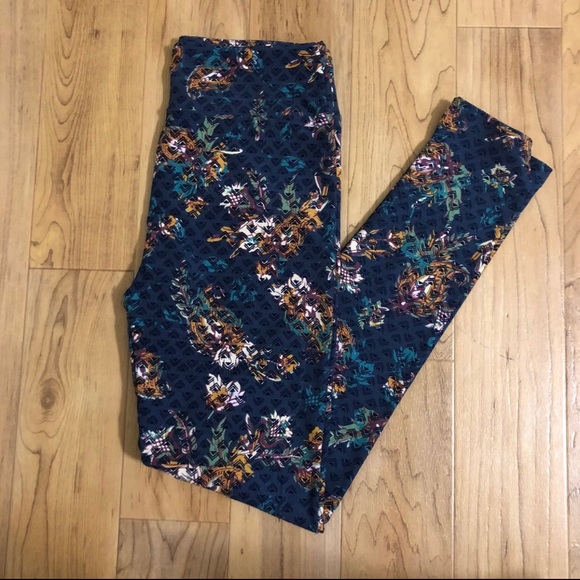 LuLaRoe | Pants & Jumpsuits | Nwt Paisley Floral Lularoe Os Leggings ...